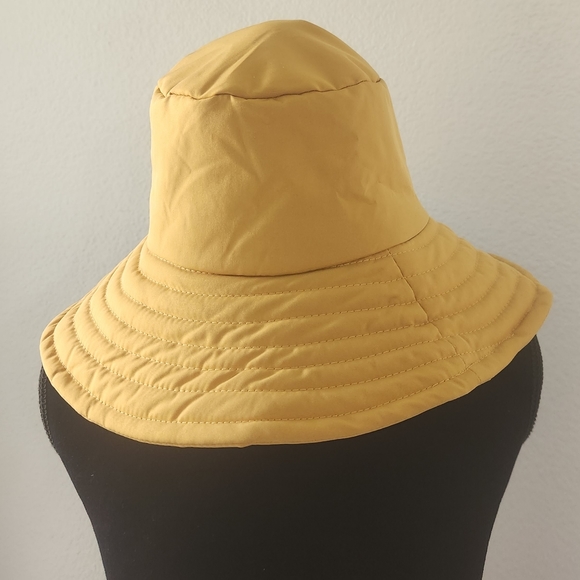 Zara | Accessories | Zara Nwt Gold Quilted Puffer Bucket Hat Small ...